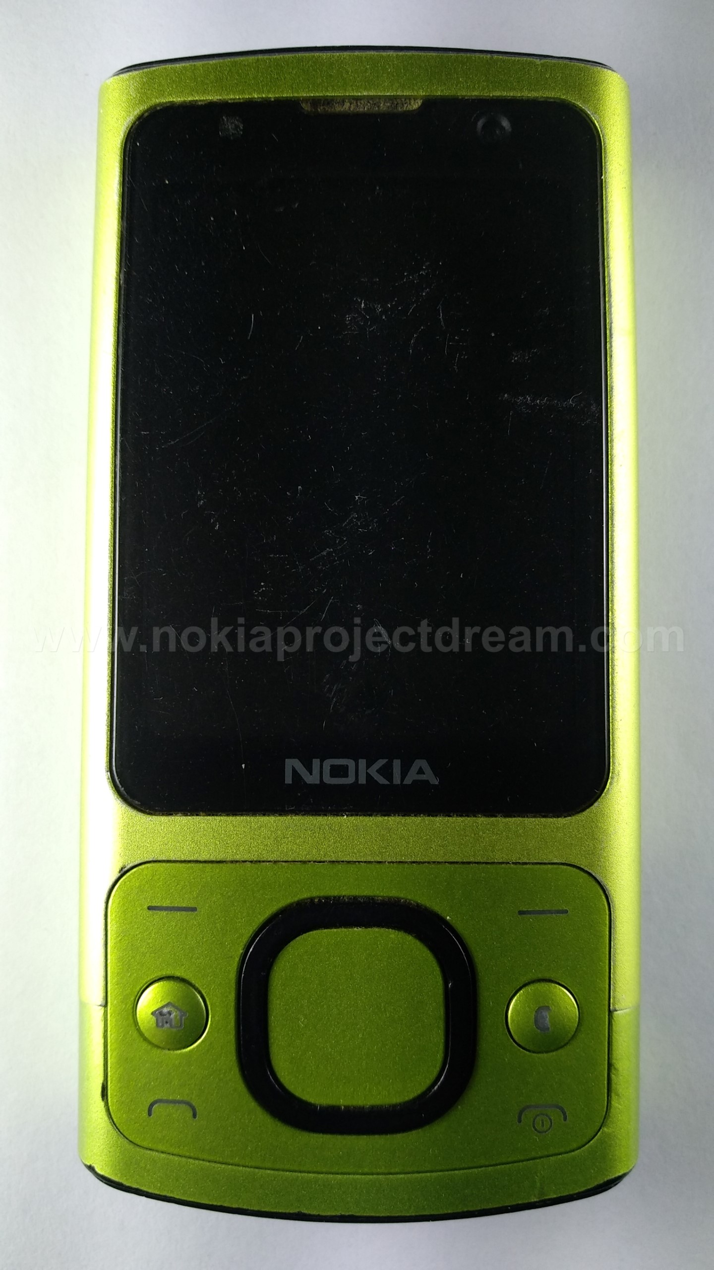 Nokia 6700 Slide